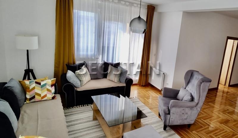 Širi centar - Vozdovac #65219 900 €