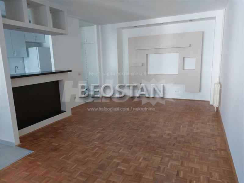 Novi Beograd - Dr ivana ribara #65220 700 €