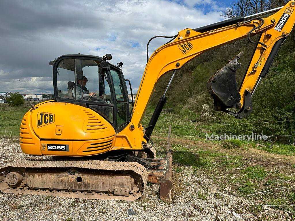 Prodaje se JCB 8056 midi bager na aukciji