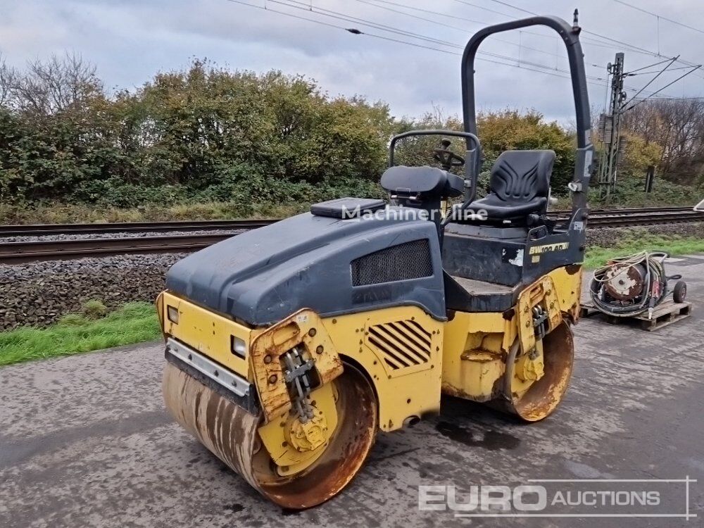 Prodaje se BOMAG BW100 AD-4 mali valjak na aukciji