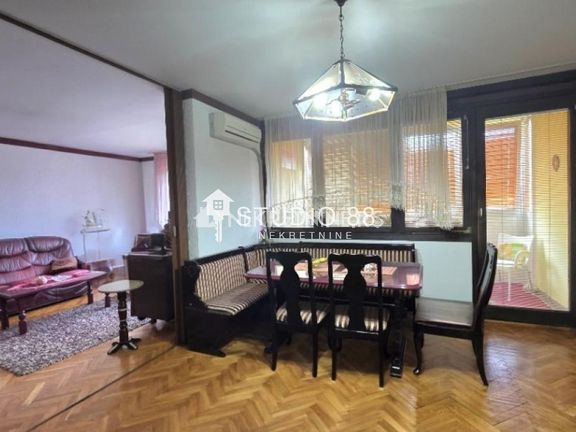 Zrenjanin, 4. juli, 3.0 stan, 82m2, 89000 EUR