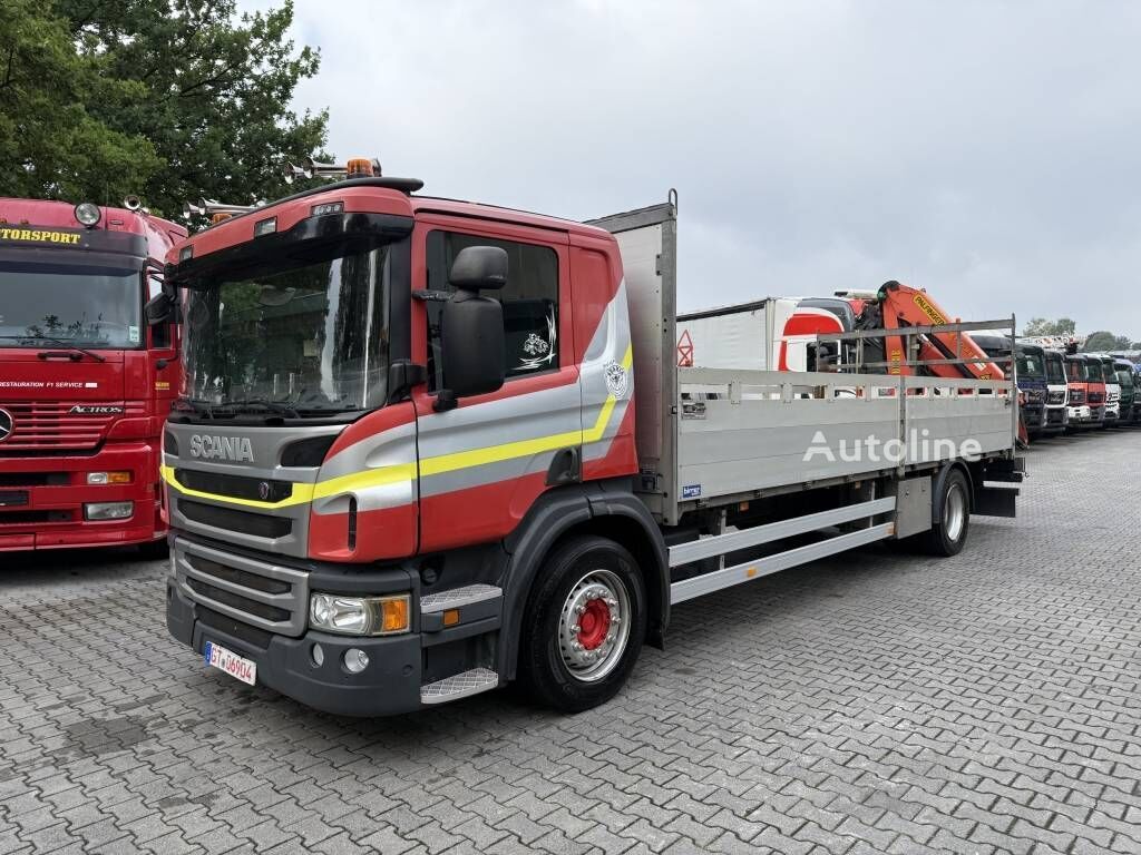 Scania P410 kamion s ravnom platformom