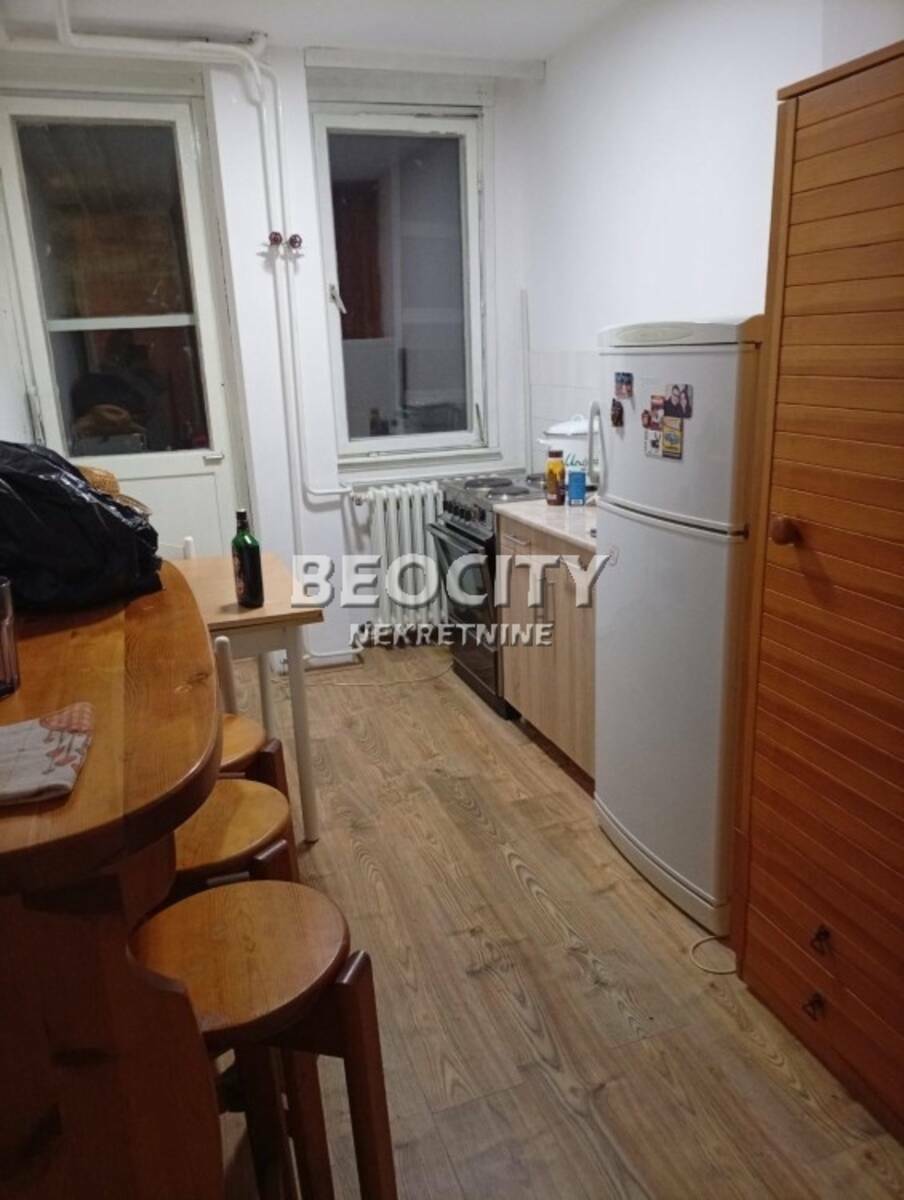 Novi Sad, Liman 3, Bulevar Cara Lazara, 2.0, 50m2, 300EUR