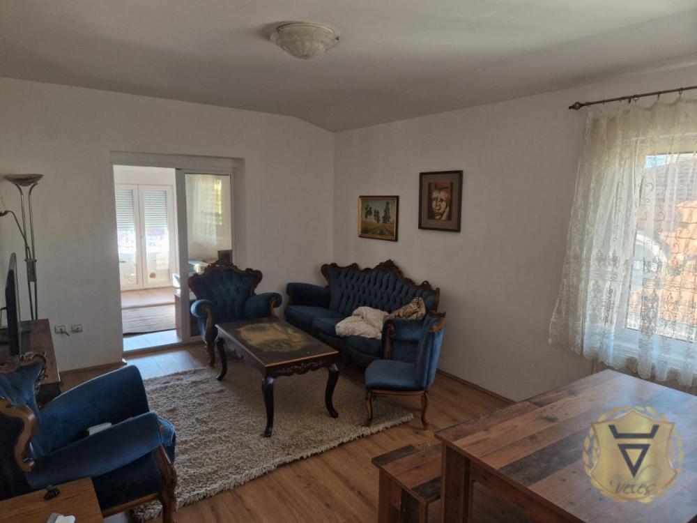 Četvorosoban stan za izdavanje, 83m2, 600€