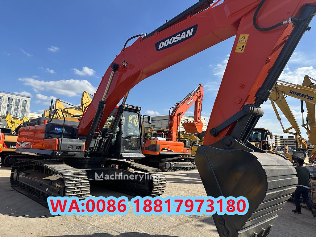 Doosan DX380 bager guseničar