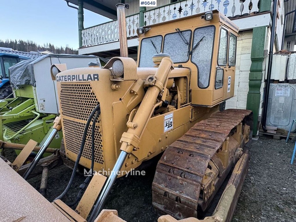 Caterpillar D6C buldožer