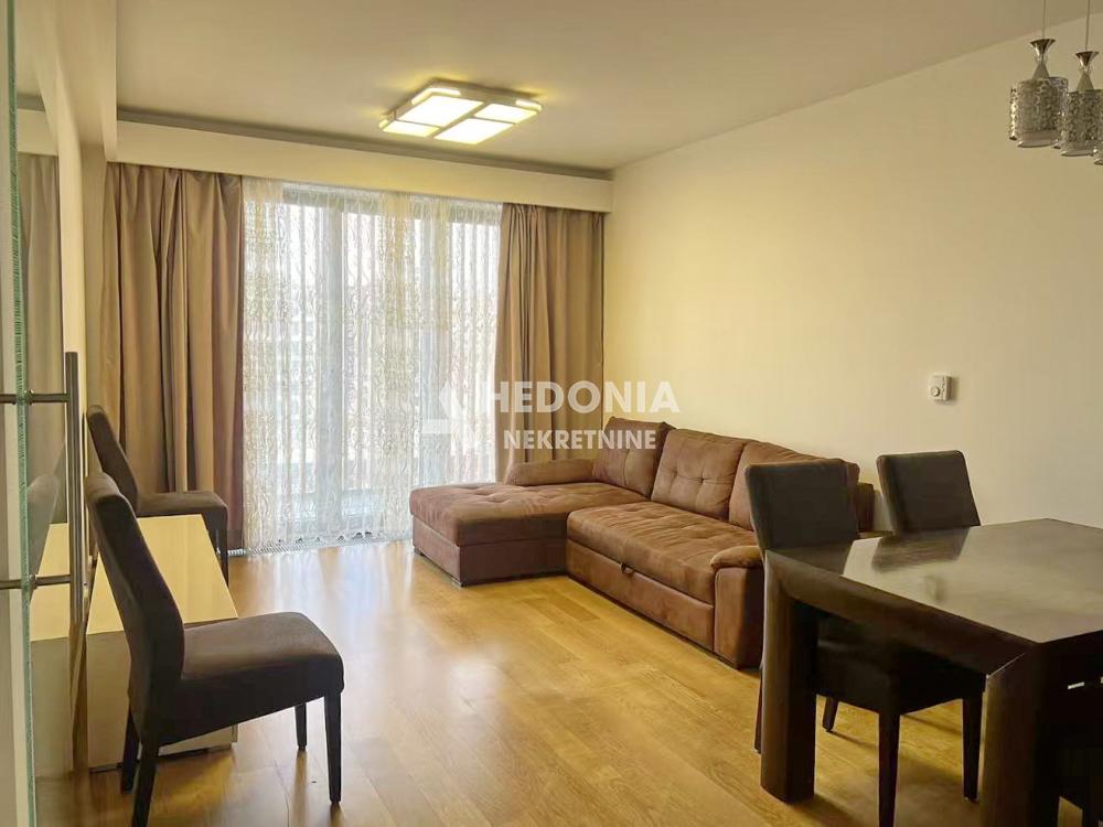 West 65, nov, lux 3.0, garažno mesto, useljiv ID#10296 390.000 €