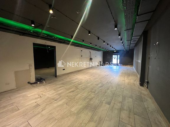 Na izdavanje lokal u Višnjičkoj Banji – 200 m²