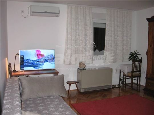Karaburma jednosoban 42m2