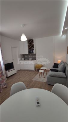 Garsonjera Vračar, 28m² + terasa 18m²