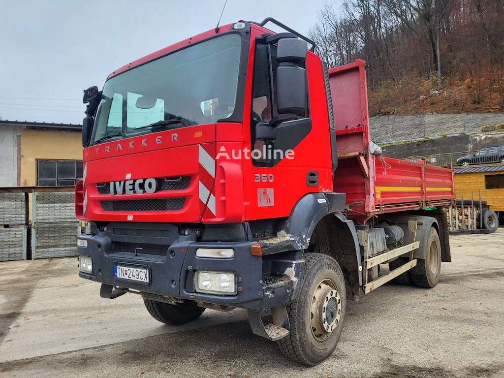 Prodaje se IVECO TRAKKER 360 4X4 kiper na aukciji