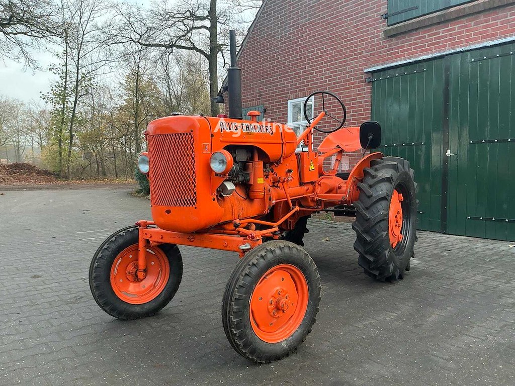 Prodaje se Allis-Chalmers traktor točkaš na aukciji