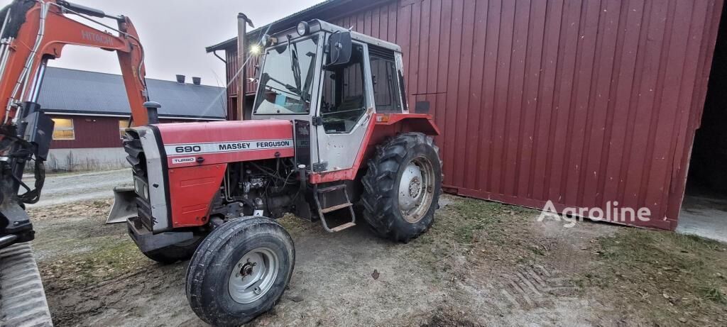 Prodaje se Massey Ferguson 690 Turbo traktor točkaš na aukciji