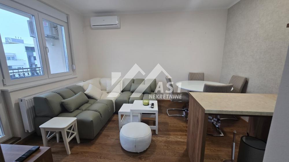 Izdajem LUX dvoiposoban stan na juznom delu Telepa sa privatnom garazom!!! ID#4655 650 €