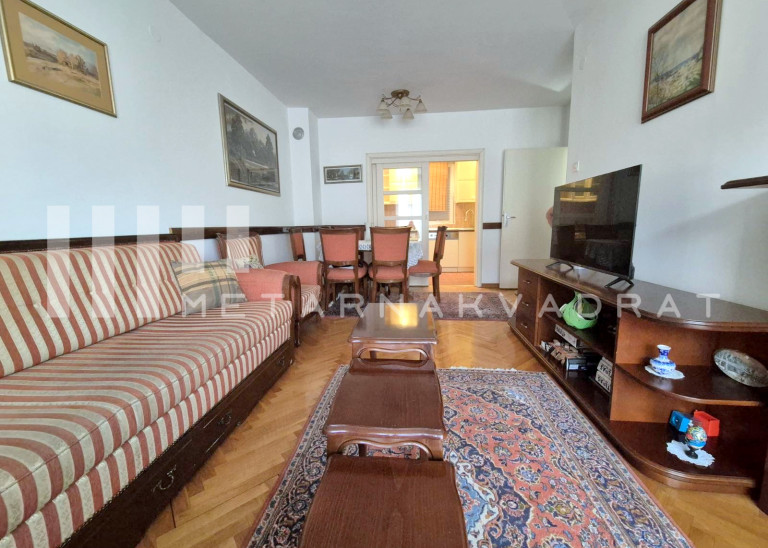 Lion, Đevđelijska, namešten, odličan (ID: 1072) ID#2600 550 €
