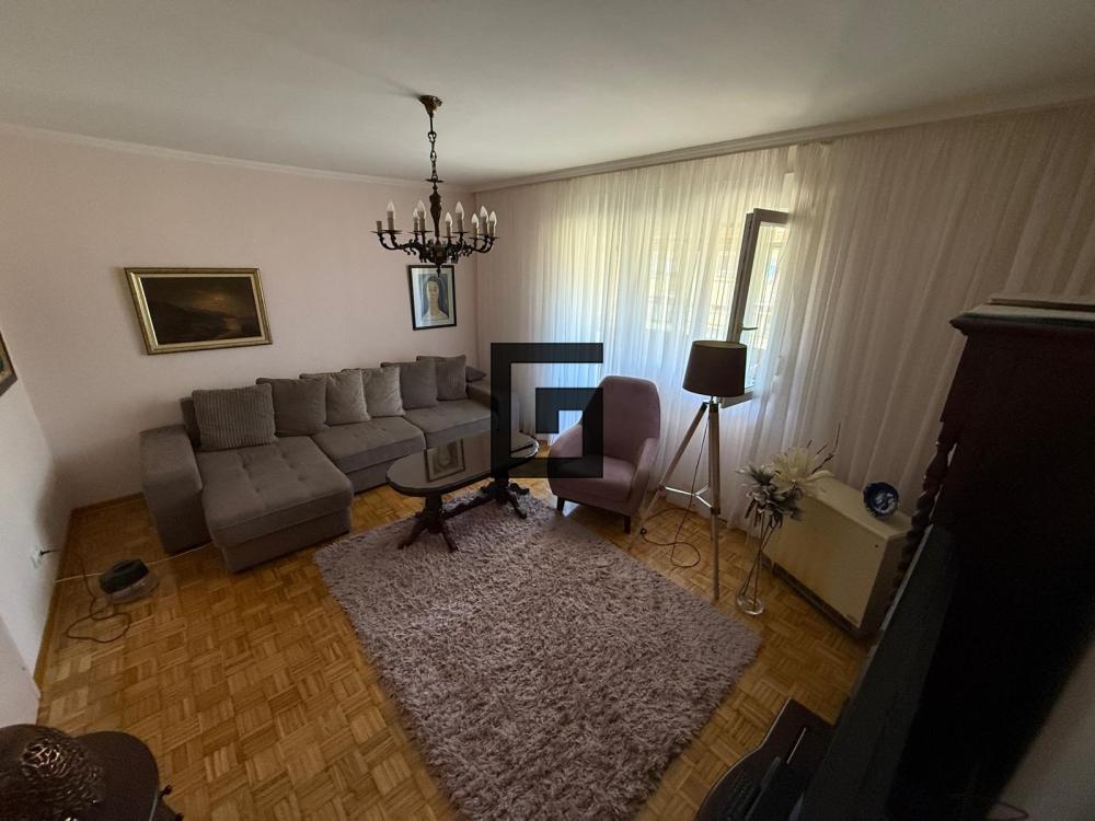 Četvorosoban stan, Zemun Polje, 100m2, garaža ID#1850 150.000 €