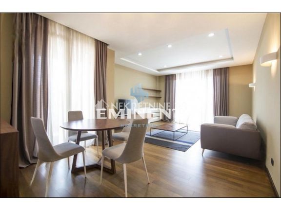 Stari grad, Gundulićev venac, Knez Miletina, 3.0, 74m2, 1300 EUR
