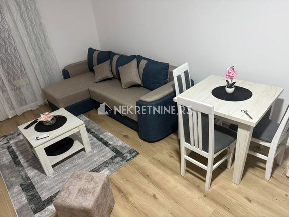 Izdaje se jednosoban stan u ulici Milovana Gušića