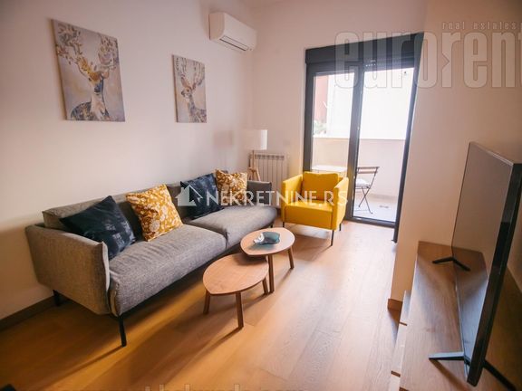 #49803, Izdavanje, Stan, KALENIĆ, 900 EUR