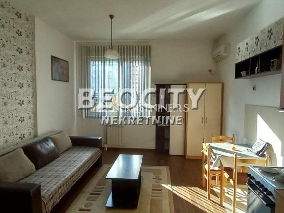 Novi Sad, Bulevar Evrope, Bulevar Evrope, 0.5, 28m2, 270EUR