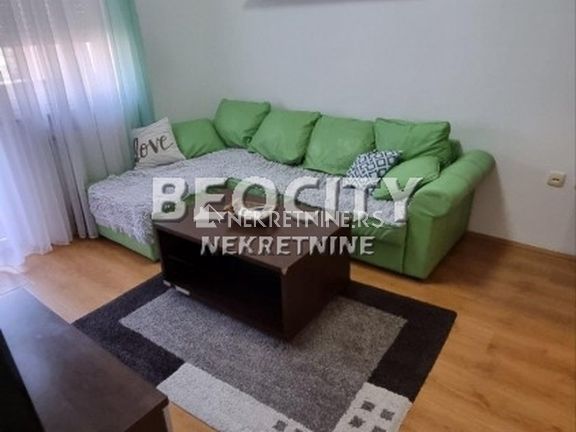 Novi Sad, Centar, Augusta Cesarca, 1.5, 32m2, 400EUR