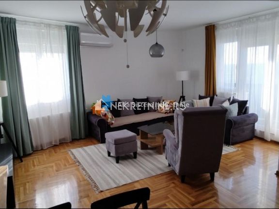 Voždovac, Vojvode Vlahovića, 4.0 stan, 88m2, 700 EUR, ID 52745