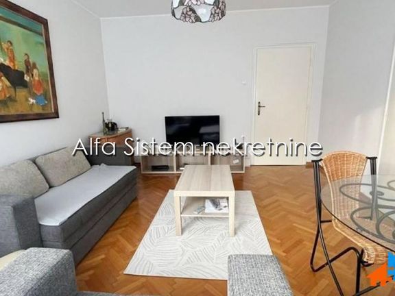 Stari grad, Trg Republike, 3.0 stan, 61m2, 798 EUR, ID 46460