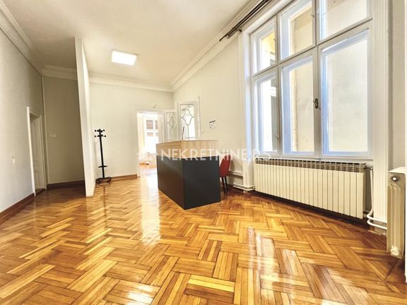 250m2 Dorcol Stari grad ID#2188