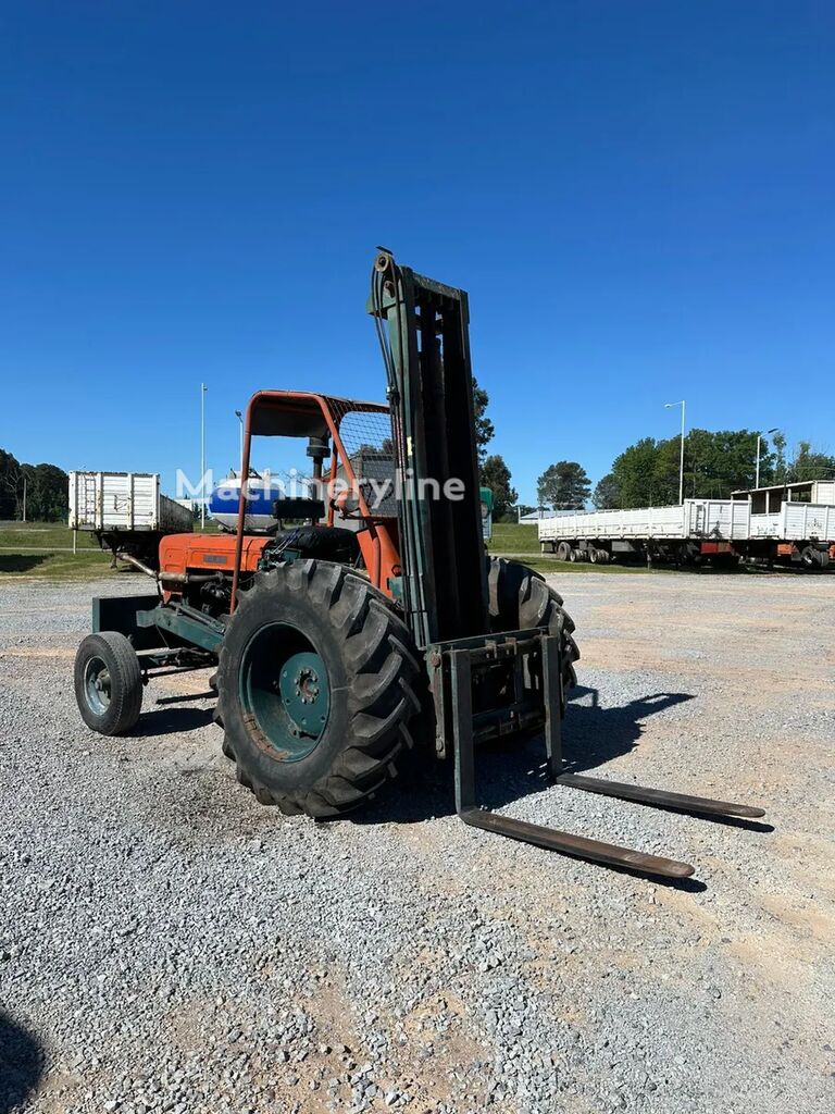 Fiat 400 terenski viljuškar