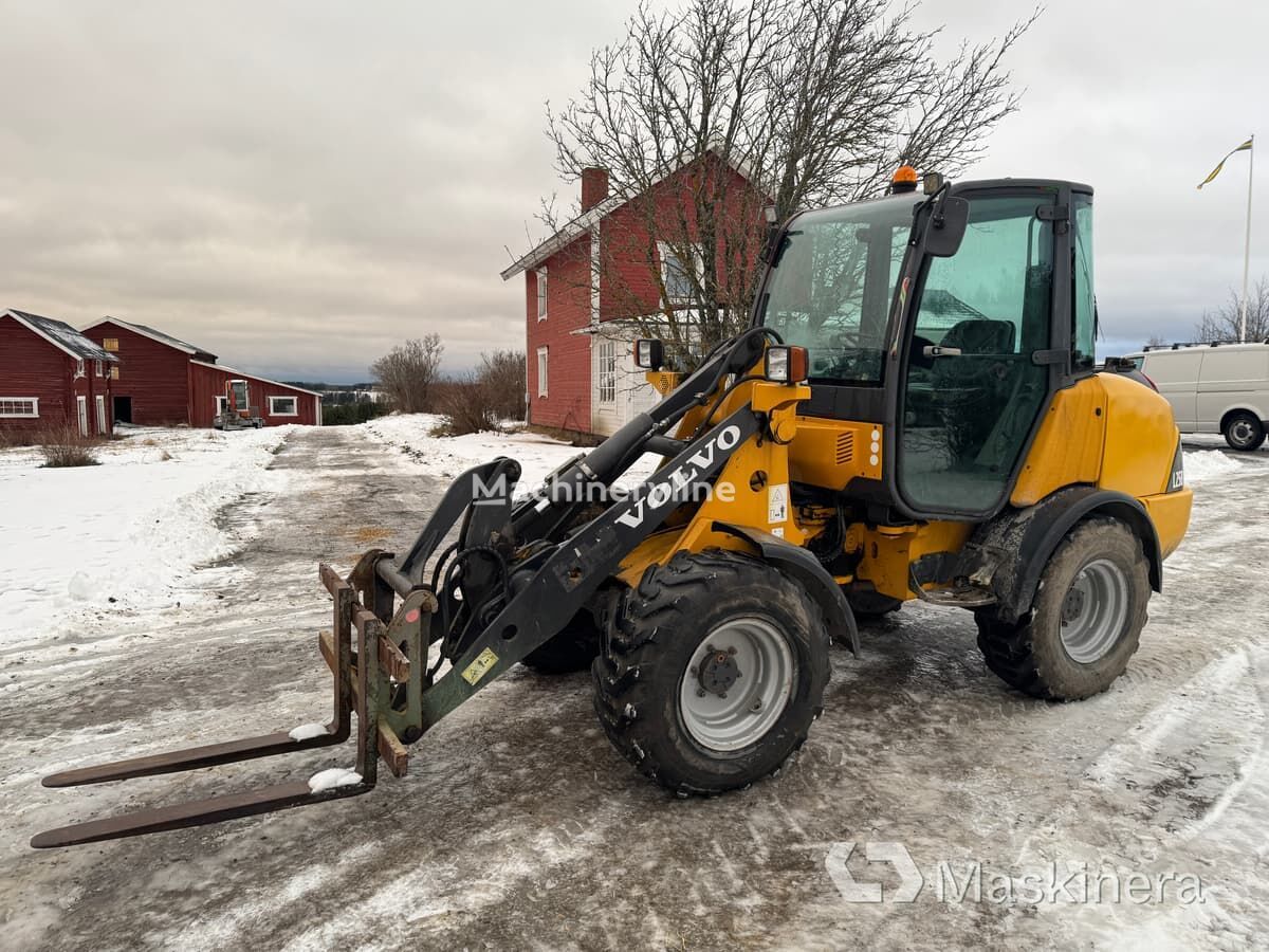 Prodaje se Volvo L25B prednji utovarivač na aukciji