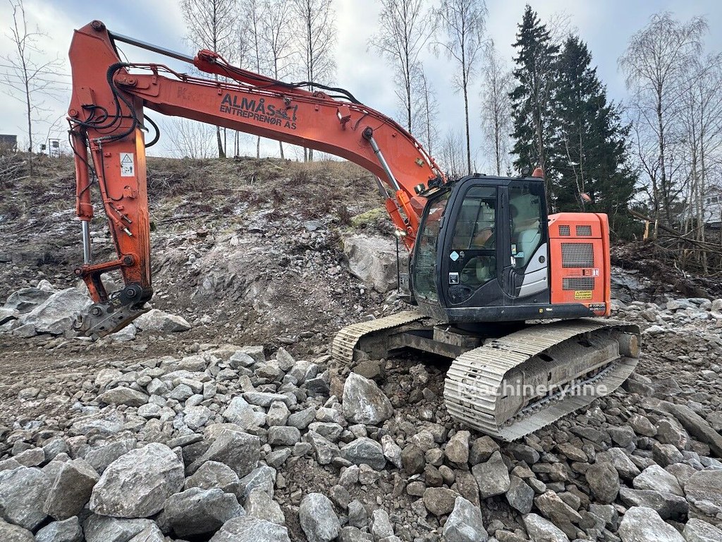 Prodaje se Hitachi ZX225USLC-5B Beltegraver med tiltrotator og pusseskuffe bager guseničar na aukciji