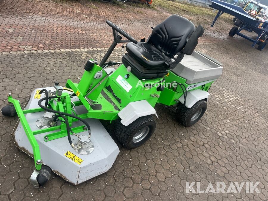 Prodaje se Egholm 2100 traktor kosilica na aukciji