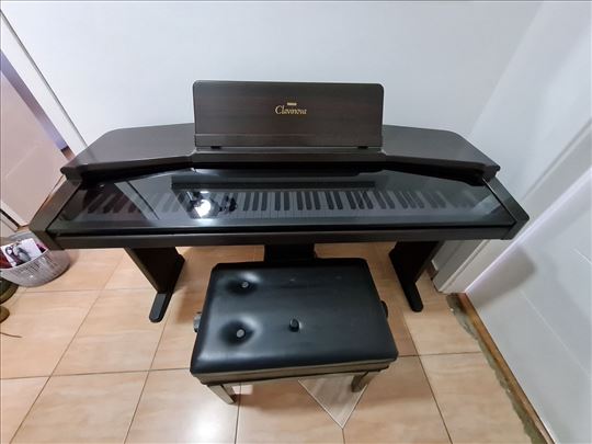 Yamaha clavinova klavir sa stolicom
