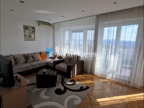 Vračar, SC Vračar, 3.0 stan, 68m2, 1000 EUR, ID 52805