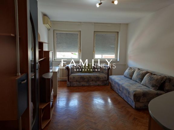 Moderna garsonjera 29 m² u novogradnji, strogi centar Novog Sada