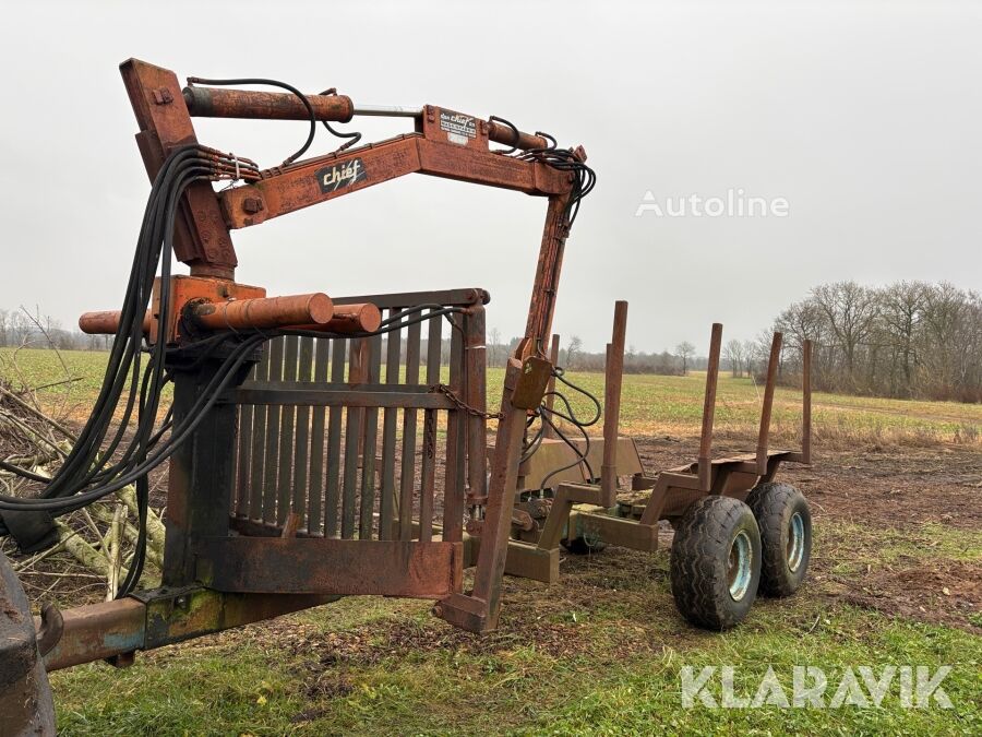 Prodaje se Skovtrailer med kran šumarsku prikolicu na aukciji