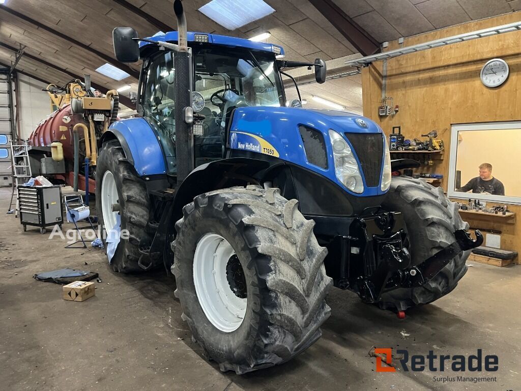 Prodaje se New Holland T7050 traktor točkaš na aukciji