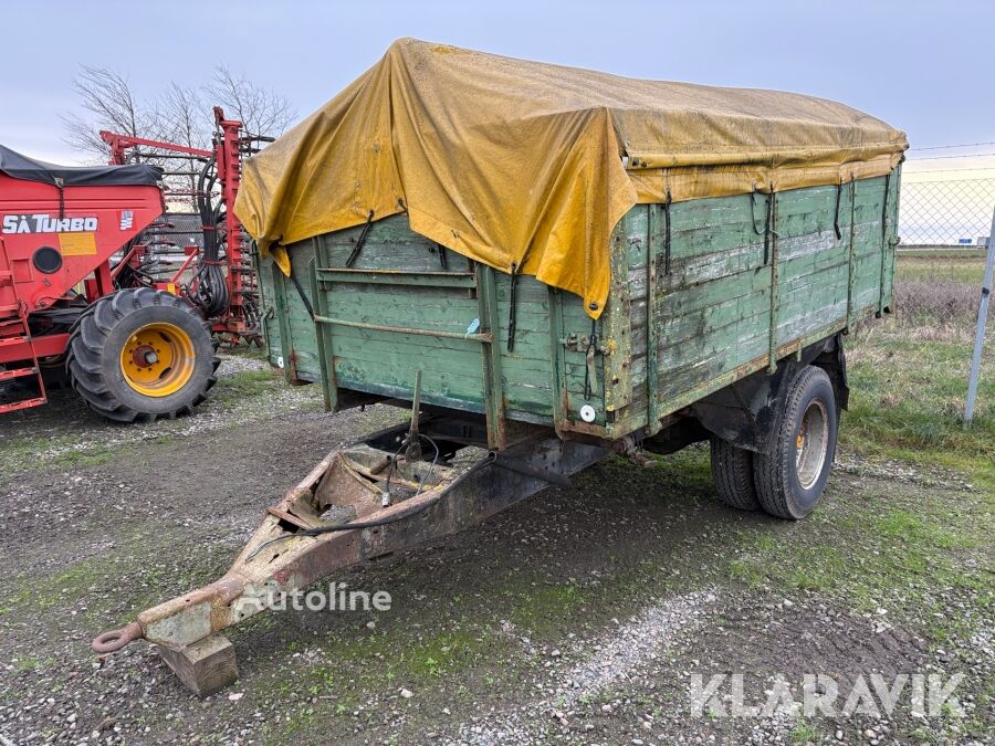 Prodaje se prikolicu kiper na aukciji