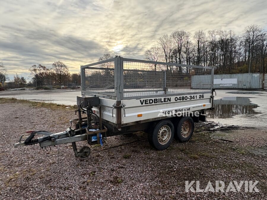 Prodaje se Humbaur 2600 prikolicu kiper na aukciji