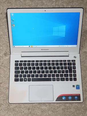 Lenovo U31-70 Laptop 13.3 intel 3805U 8gb 128gb