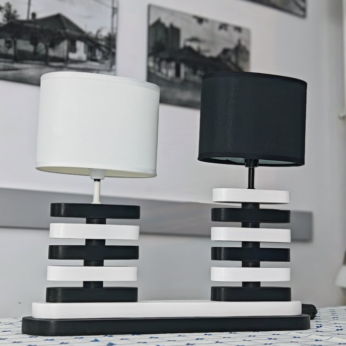 Lampa black & white