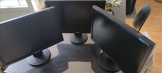 Poklon + 3 monitora Samsung SyncMaster 943 NW