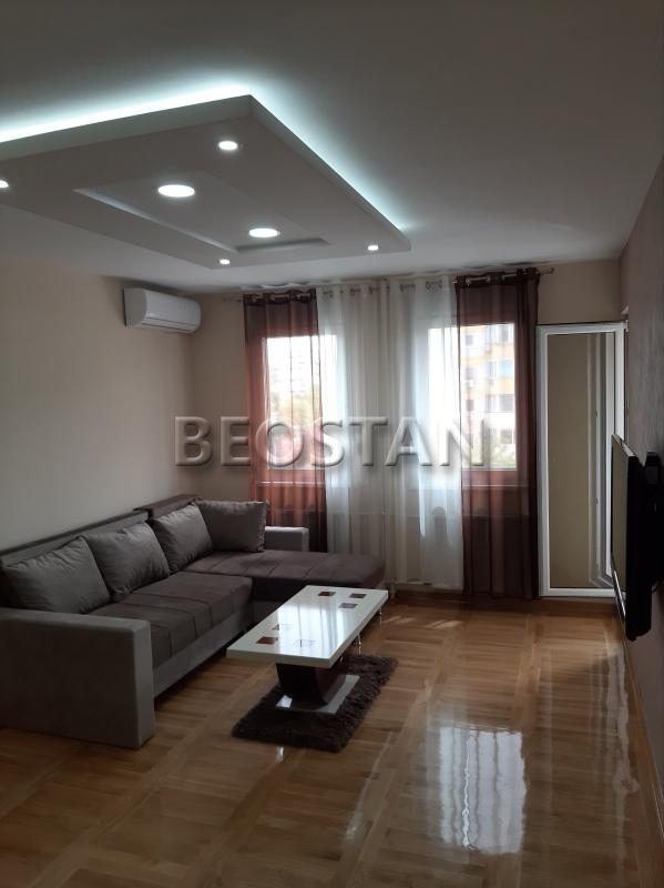 Novi Beograd - Blok 25 arena #63694 800 €