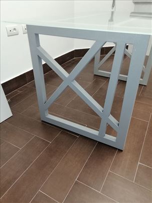 Metalni trpezarijski sto Glass X Frame