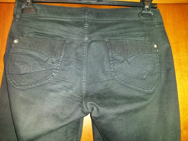 GAS crne pantalone/farmerke,vel 27