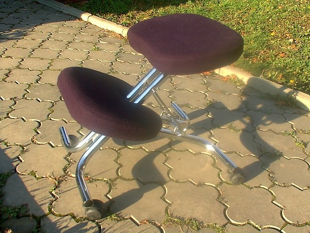 Stolica za pravilno držanje kičme