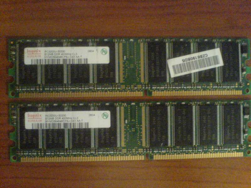Hynix DDR1 memorija 2x512 MB 400 Mhz