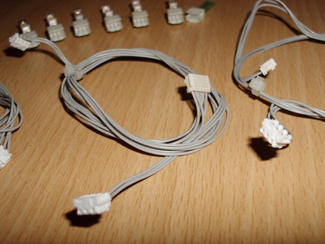 Lot od 4 kable