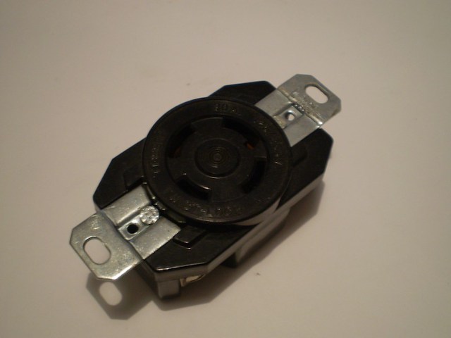 Hubbell Twist-lock 30A  125/250V