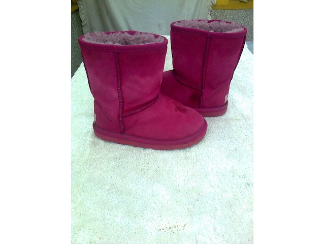 . UGG AUSTRALIJA,orig. cizmice